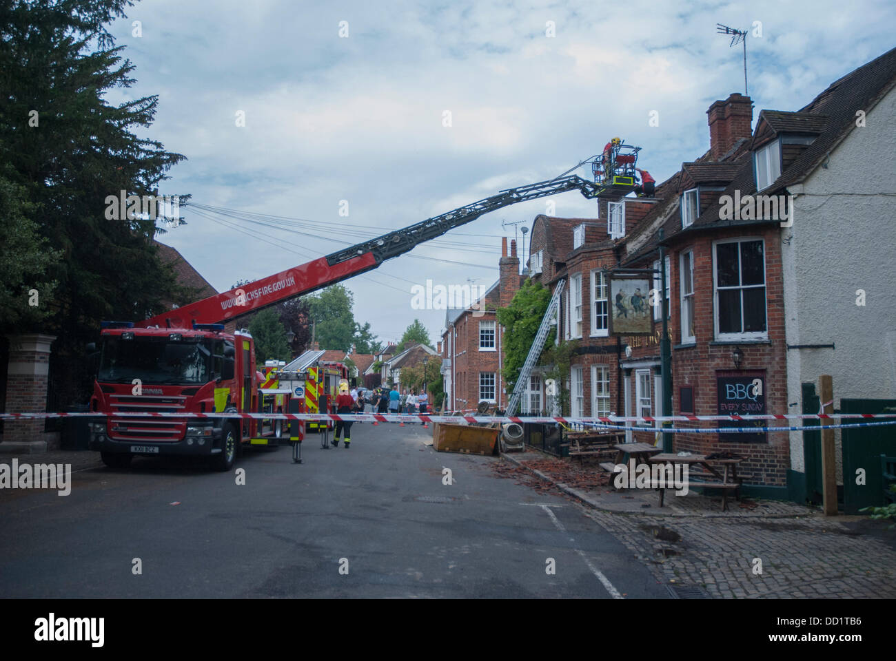 Buckinghamshire fire and rescue service hi-res stock photography and ...