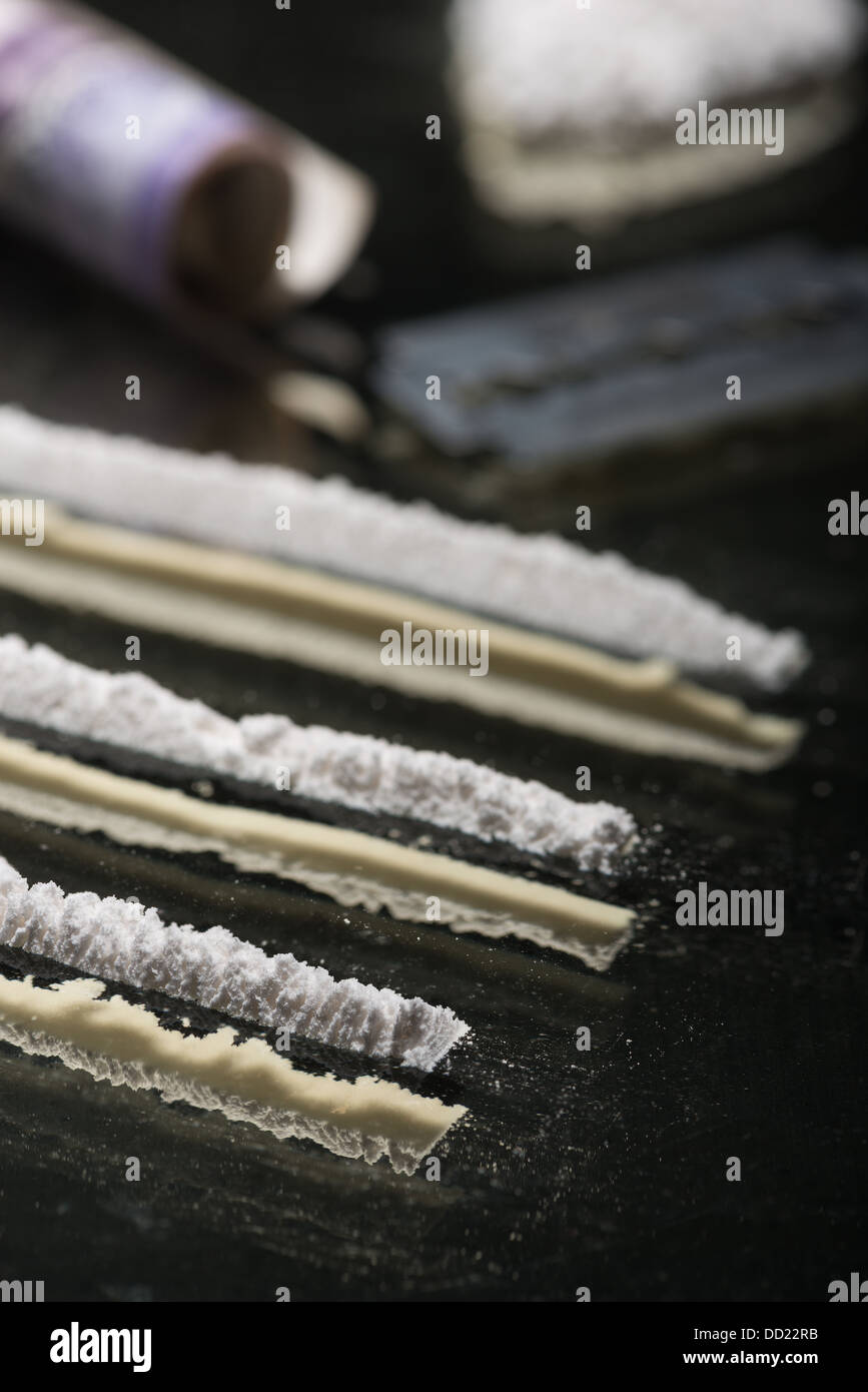Cocaine gram hi-res stock photography and images - Alamy