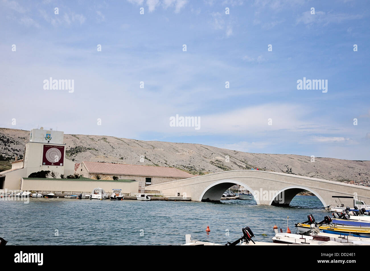 Bridge in pag town island hi-res stock photography and images - Alamy