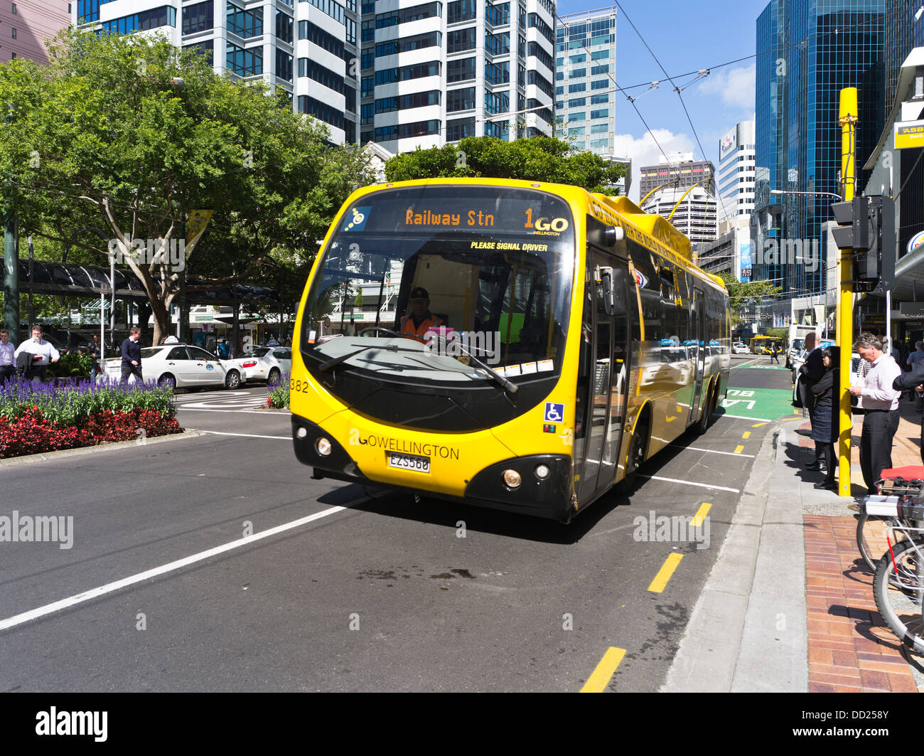 dh Lambton Quay WELLINGTON NEW ZEALAND Go Wellington Bus singledecker ...