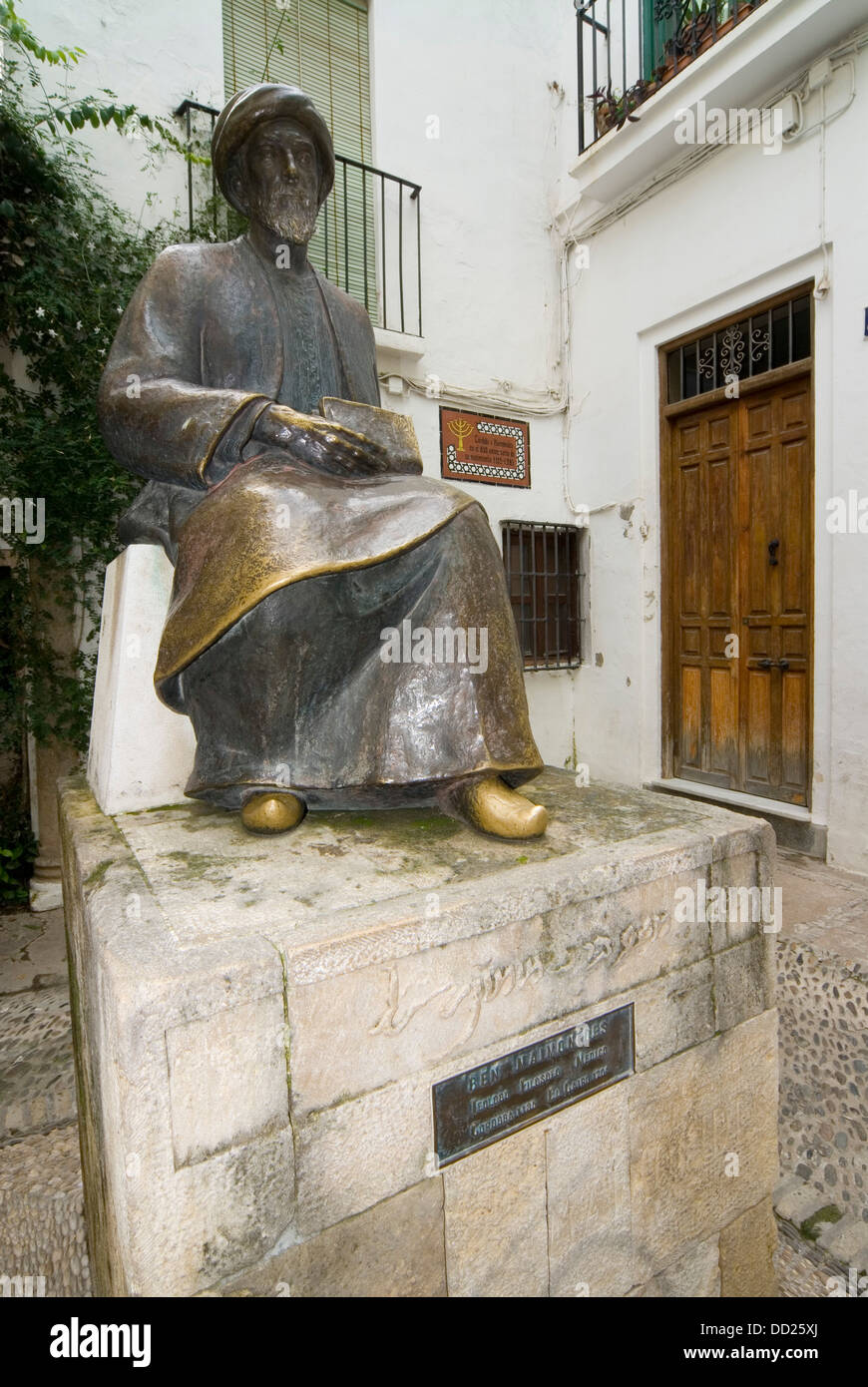 Ramban statue, Moses Maimonides,Mosheh ben Maimon Stock Photo - Alamy