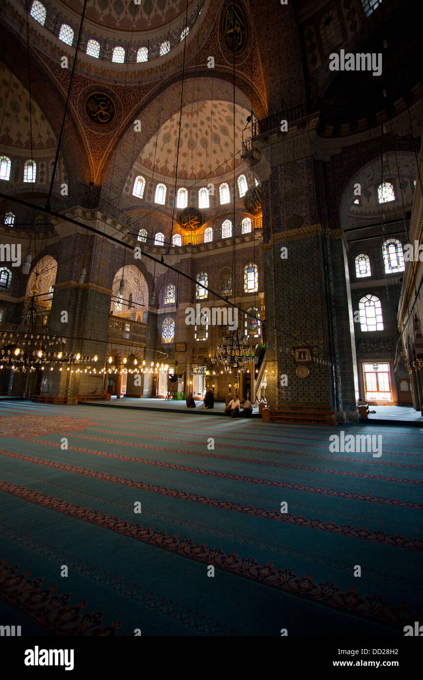 The "New Mosque" in Istanbul, Turkey Stock Photo - Alamy