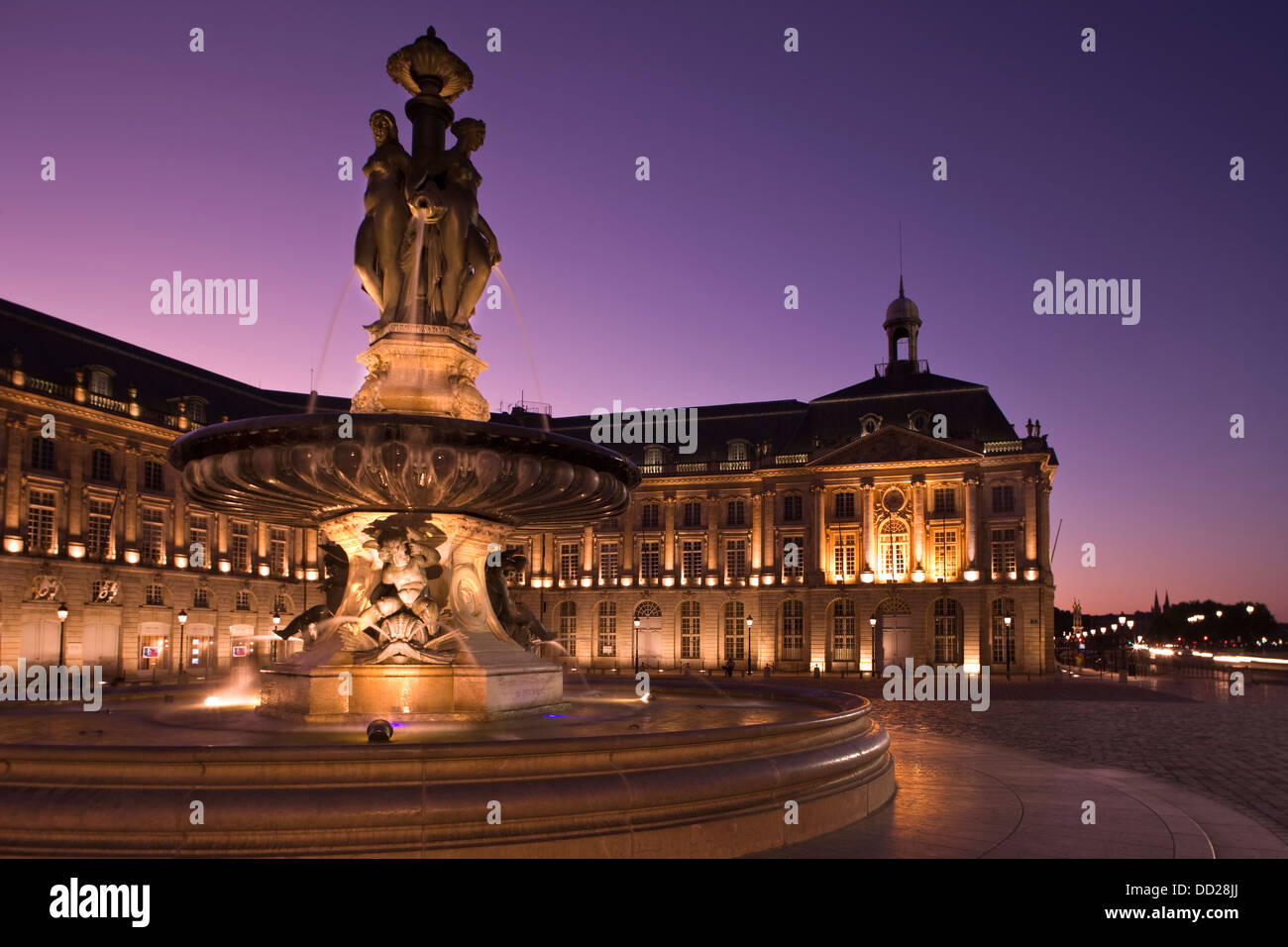 The three graces fountain hi-res stock photography and images - Alamy