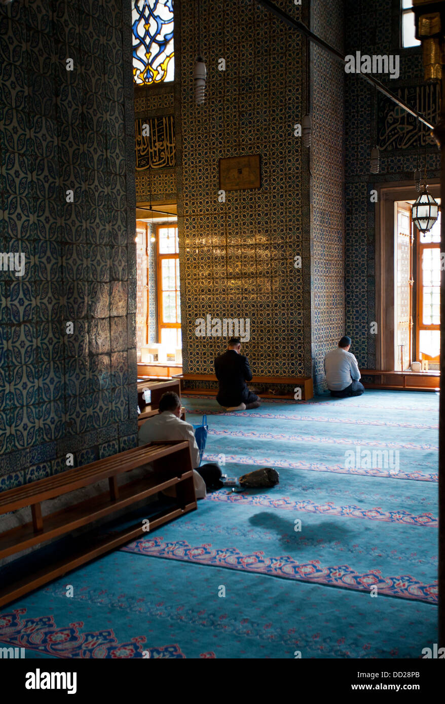 The "New Mosque" in Istanbul, Turkey Stock Photo - Alamy