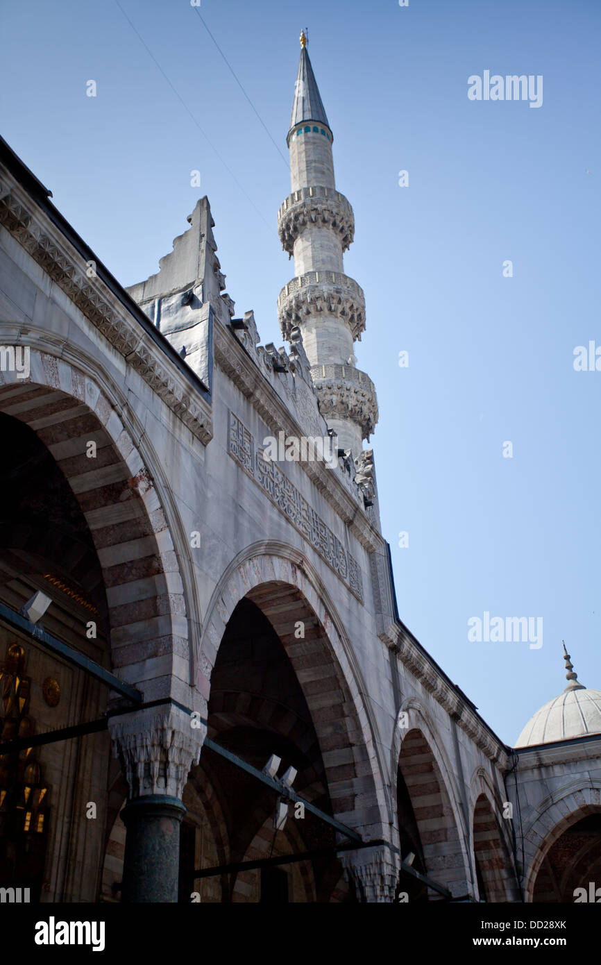 The "New Mosque" in Istanbul, Turkey Stock Photo - Alamy