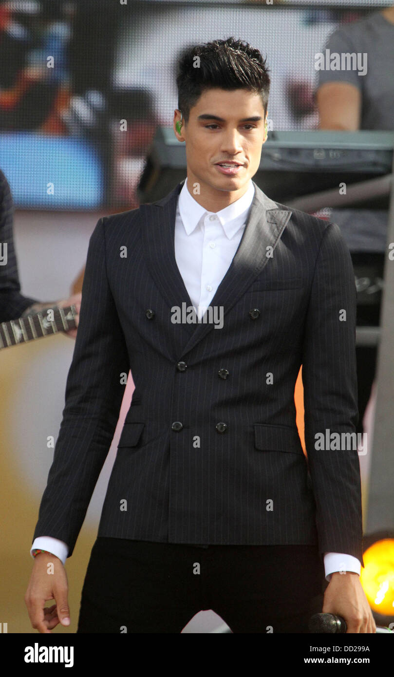 New York, New York, USA. 23rd Aug, 2013. Singer SIVA KANESWARAN from ...