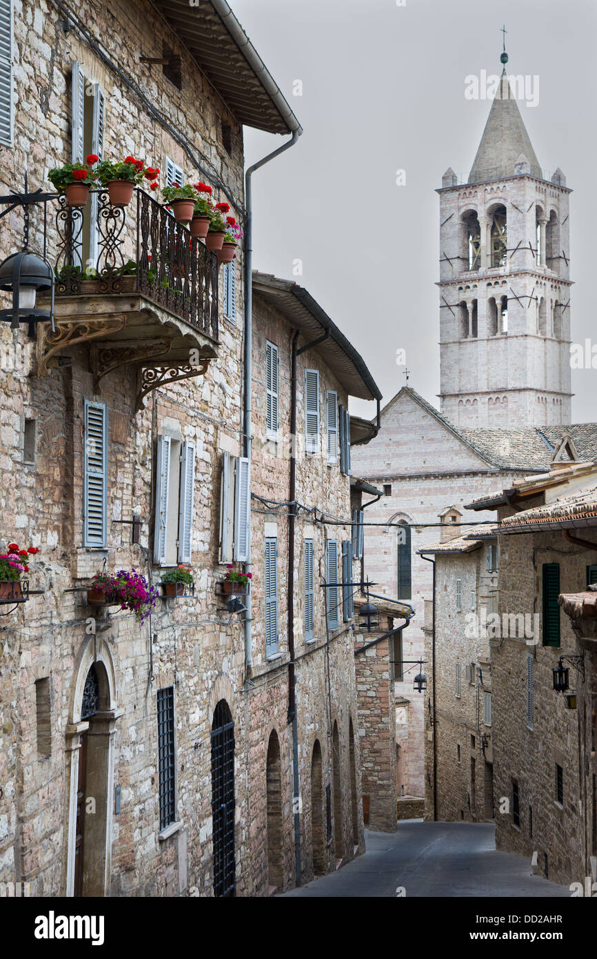 Medieval stone buildings hi-res stock photography and images - Alamy