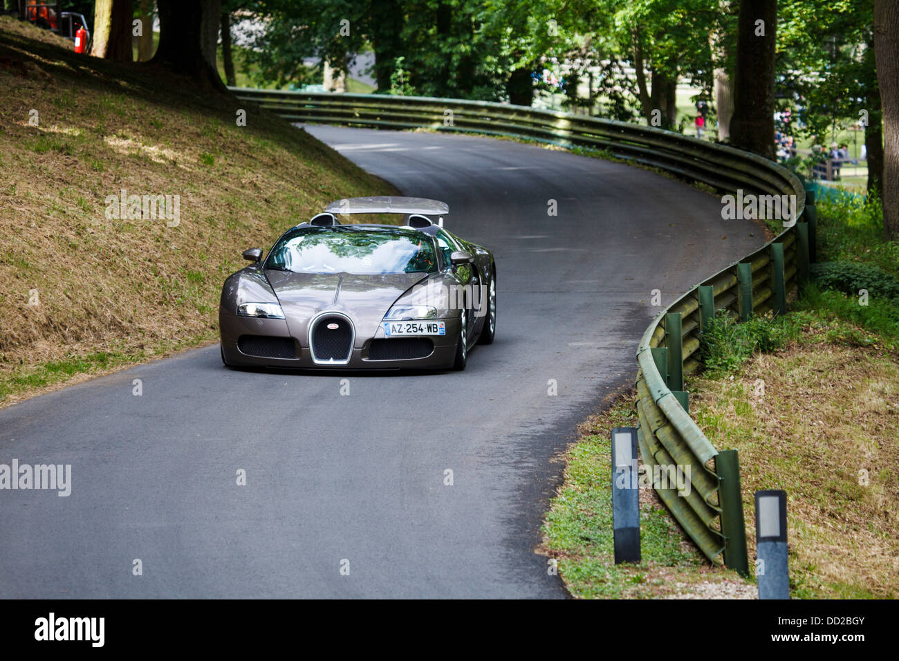 A Bugatti Veyron on the track at Prescott Hill, Gloucestershire ...
