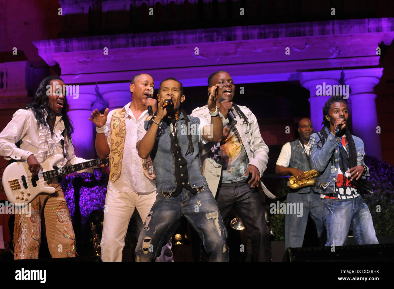 Philip Bailey Earth, Wind & Fire Verdine White American band funk soul ...