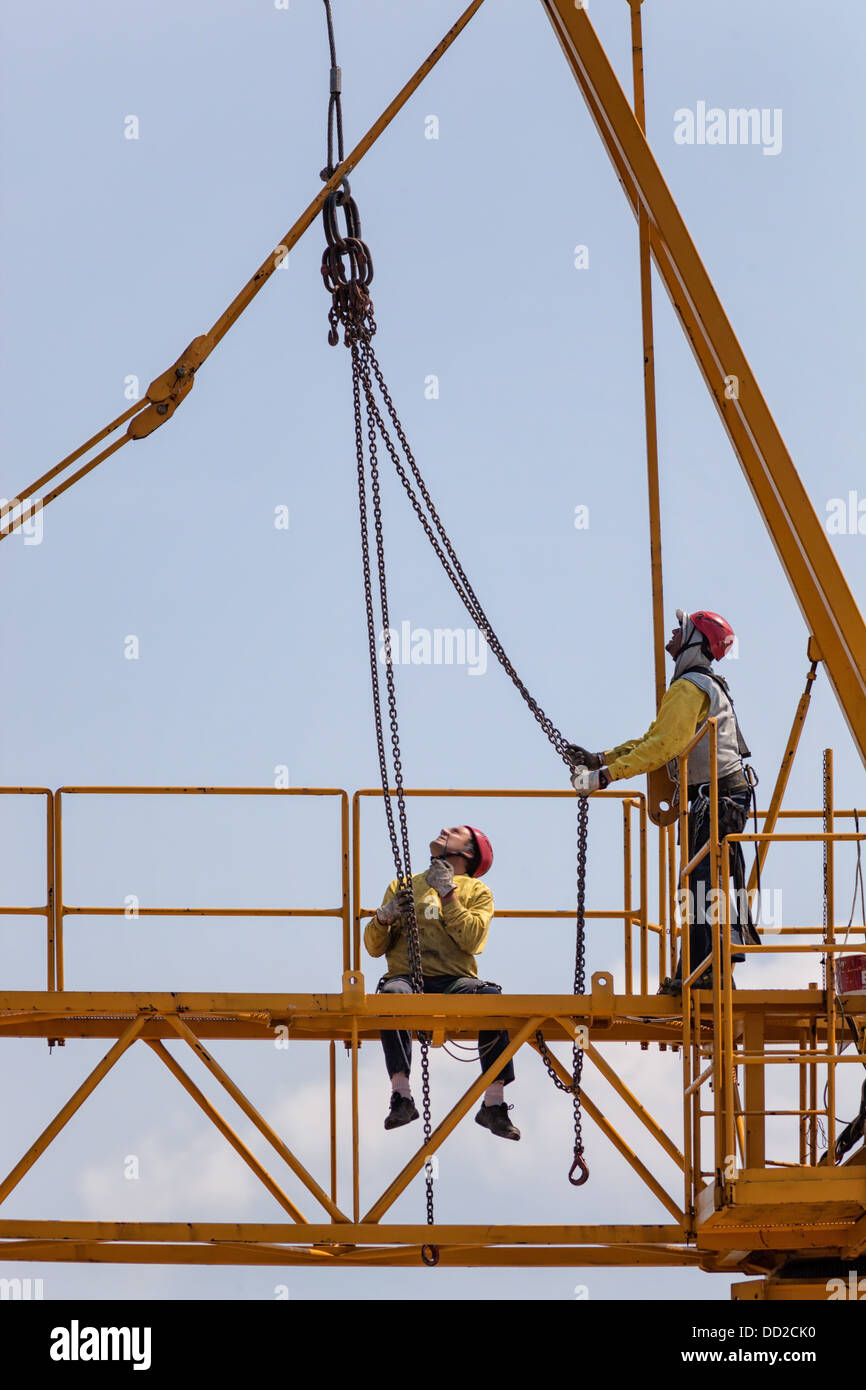 Horizontal crane High Resolution Stock Photography and Images - Alamy