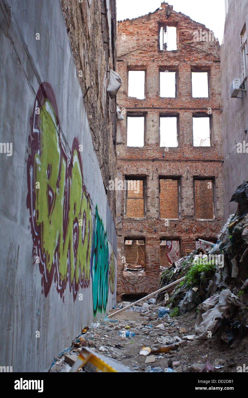 Graffiti istanbul hi-res stock photography and images - Alamy