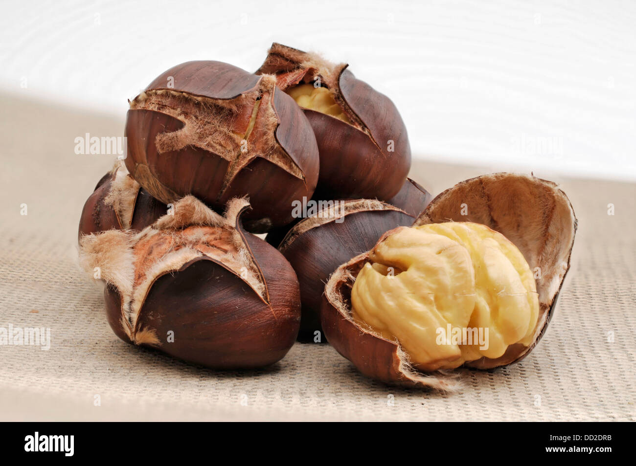 Roasted chestnuts hi-res stock photography and images - Alamy