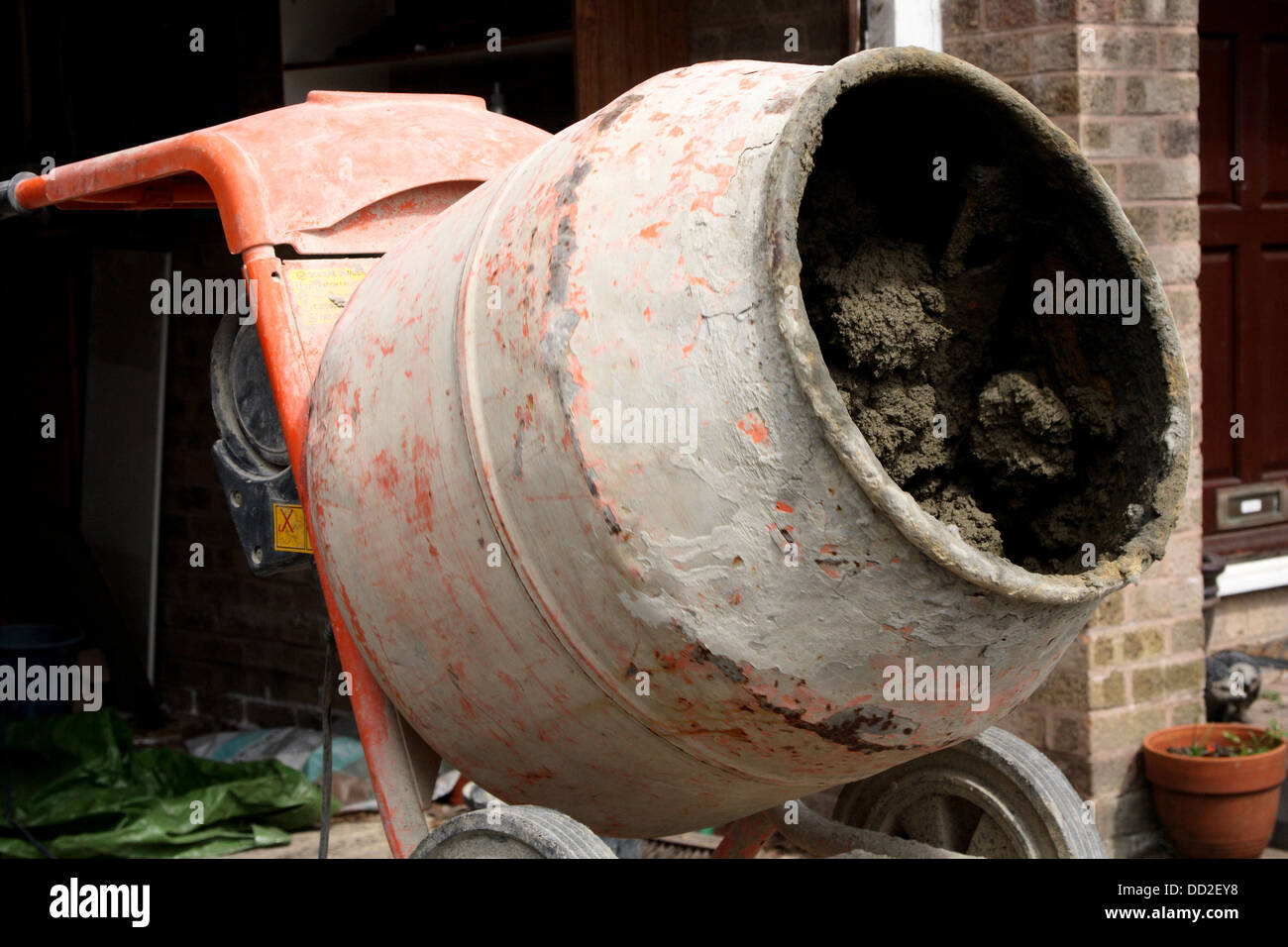 Cement binder hi-res stock photography and images - Alamy