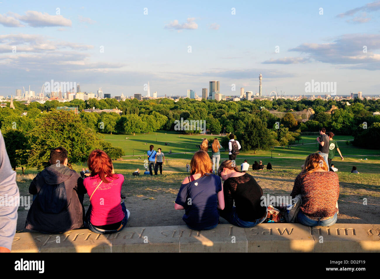 London skyline from primrose hill hi-res stock photography and images ...