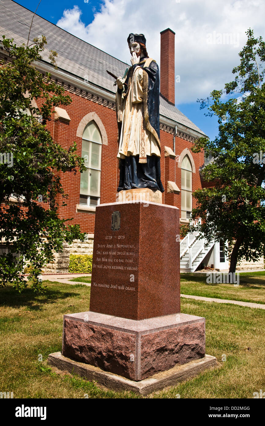 Statue in the St Joseph's churchyard, Chelsea, Iowa, USA Stock Photo ...
