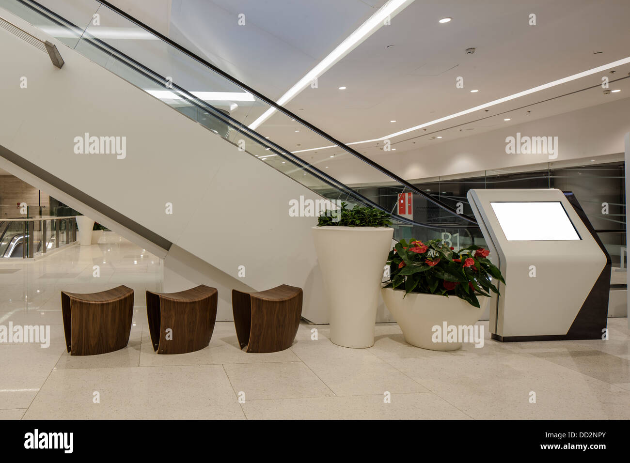 Mall lobby and wide angle hi-res stock photography and images - Alamy