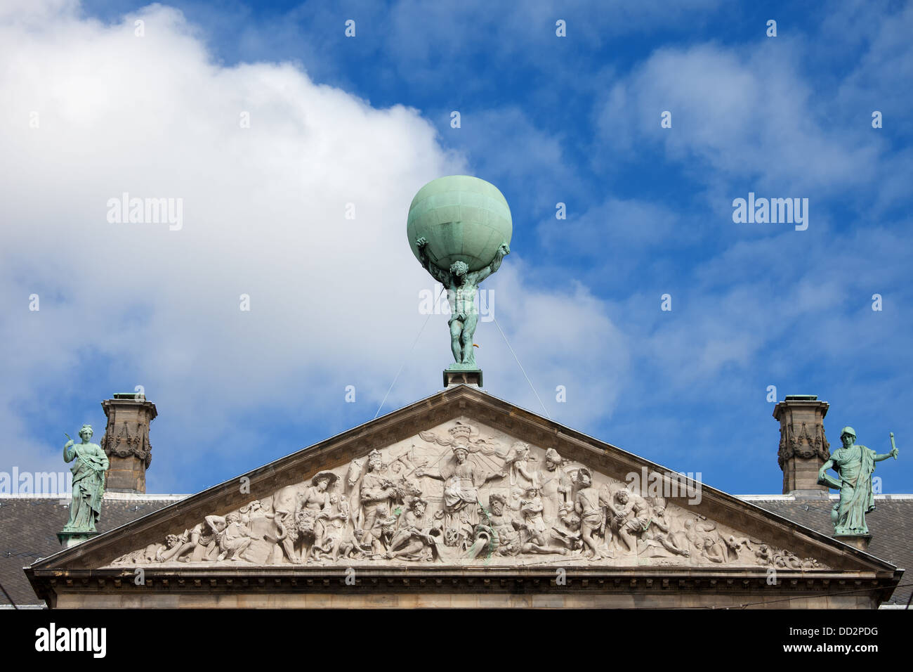 Europe holland amsterdam statue atlas hi-res stock photography and ...