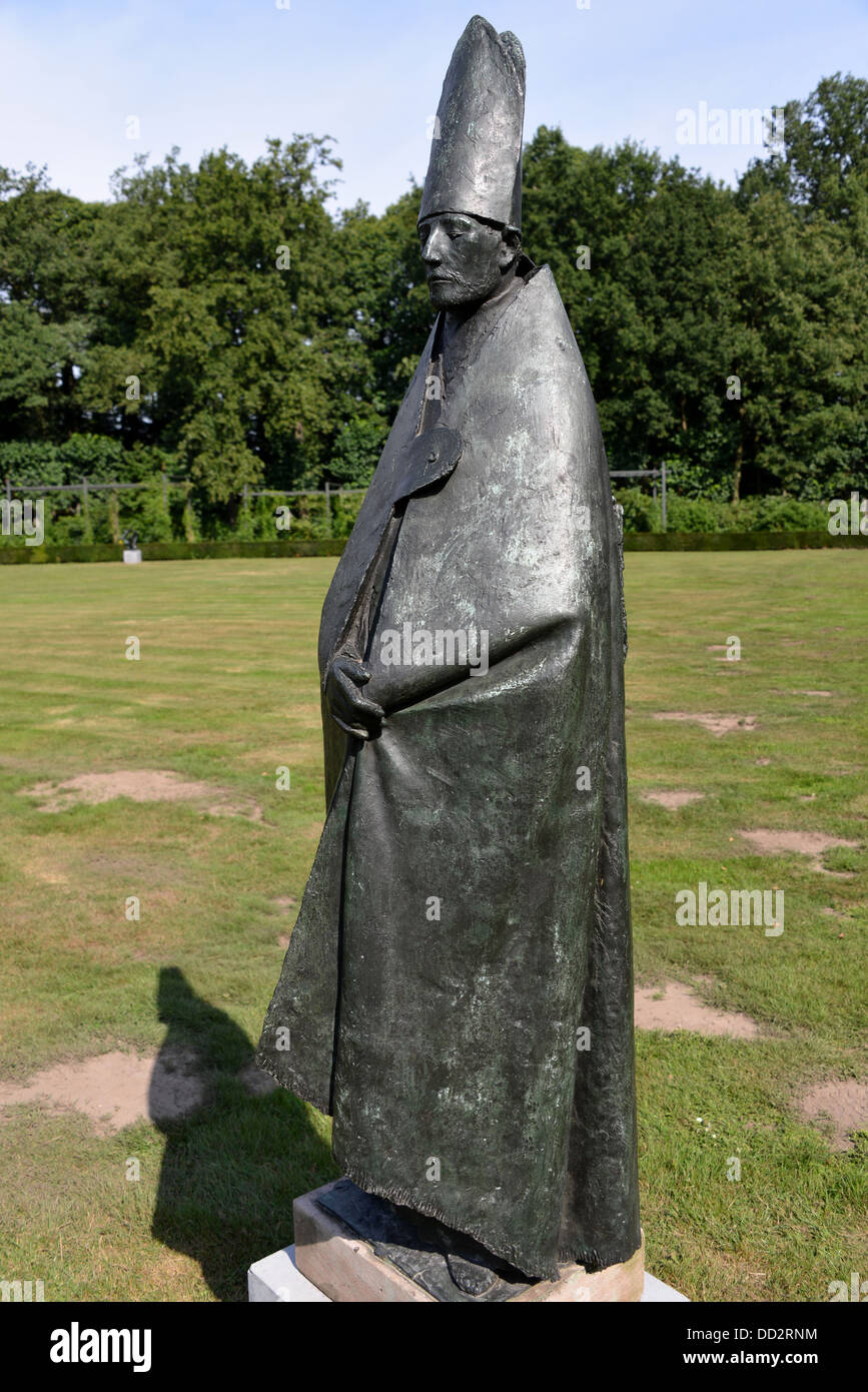 Cardinal field hi-res stock photography and images - Alamy