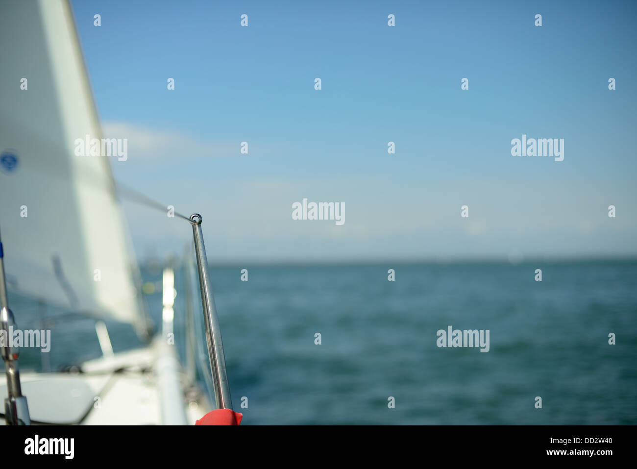 yacht sailing luxury water mast 40ft Solent UK fun sail rigging ...