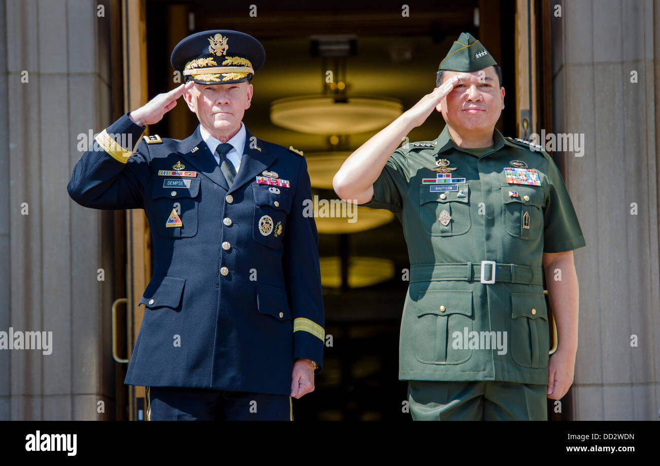 US Joint Chiefs Chairman Gen. Martin Dempsey and armed forces of the ...