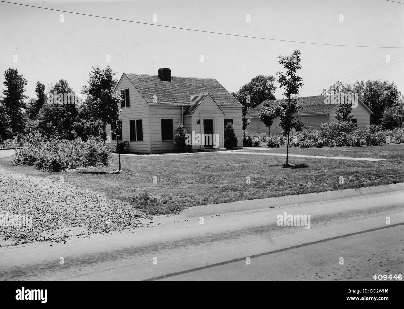 Illinois warehouse Black and White Stock Photos & Images - Alamy