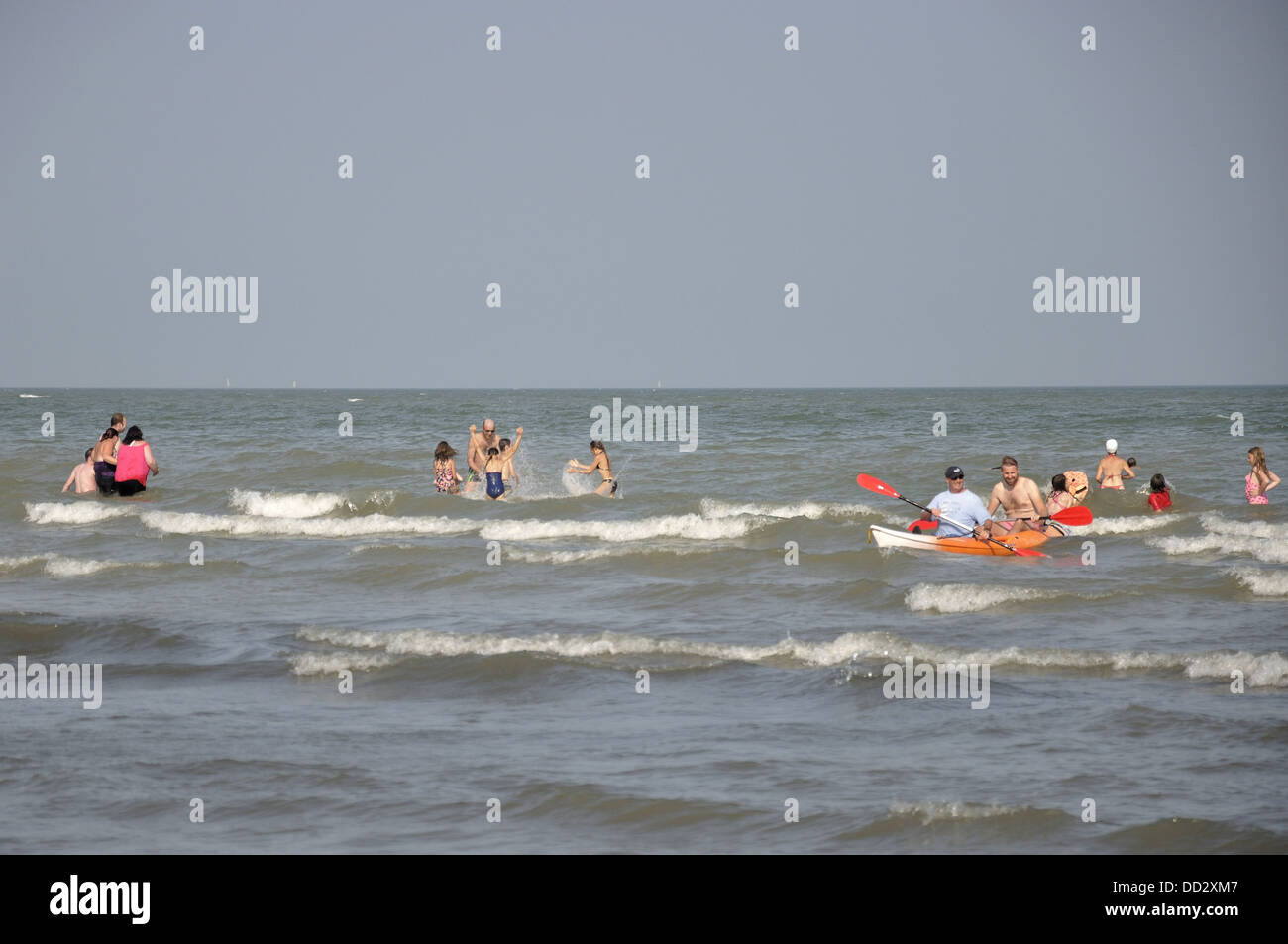 Families and groups hi-res stock photography and images - Alamy