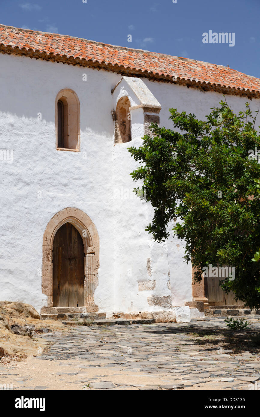 Old white building depiciting traditional Spanish architecture Stock ...
