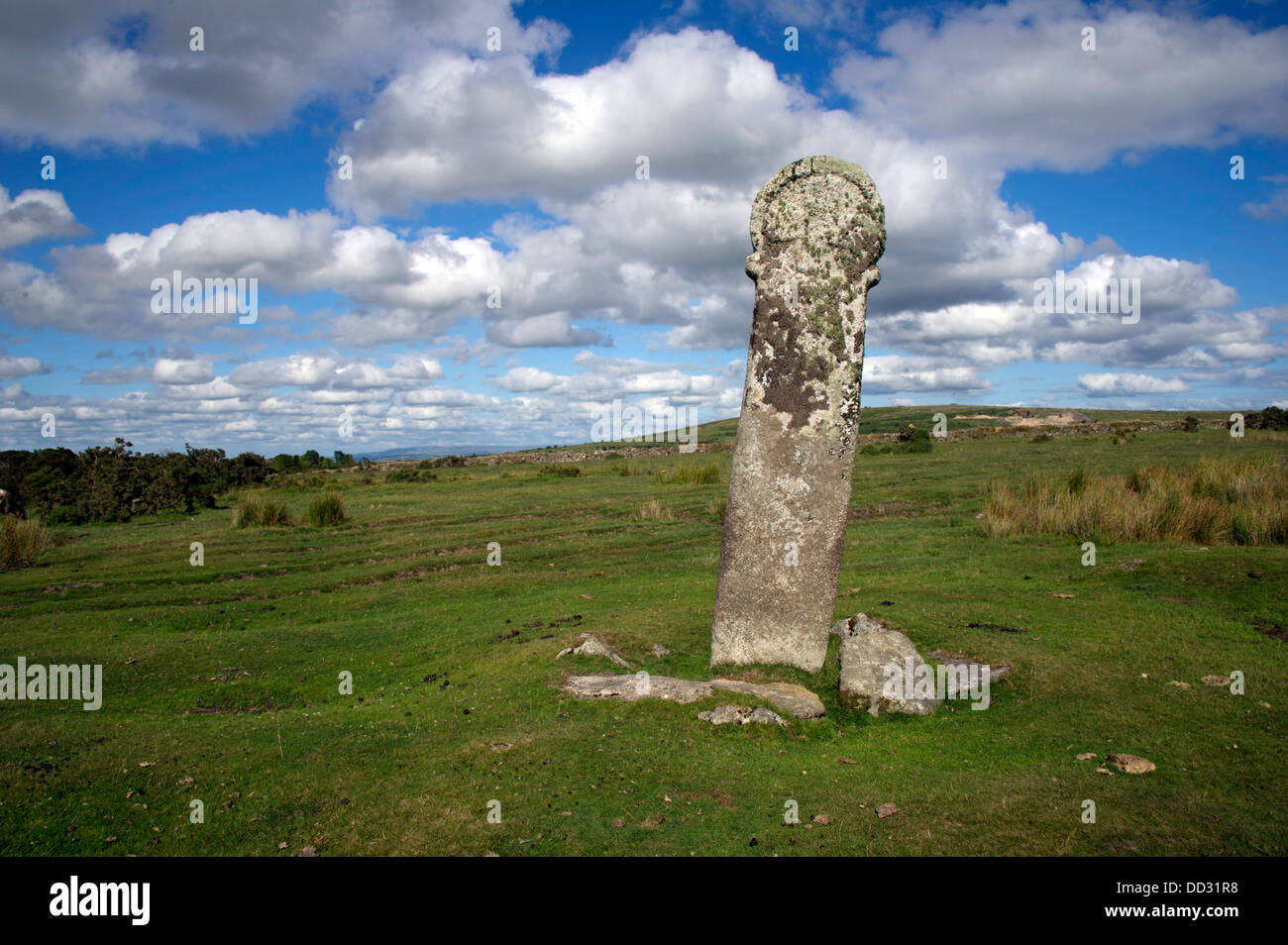 Bodmin Moor at Minions in Poldark country showing the Hurlers standing ...