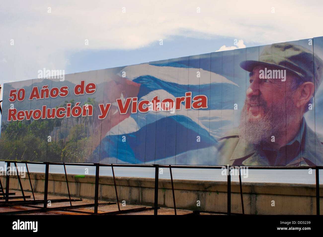 Castro propaganda poster hi-res stock photography and images - Alamy