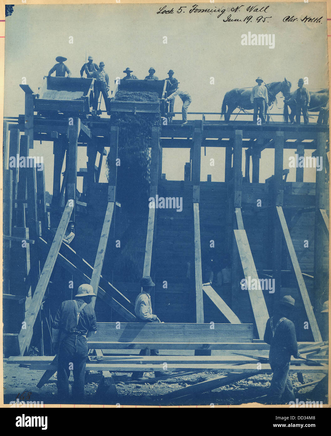 Lock 5 history hi-res stock photography and images - Alamy