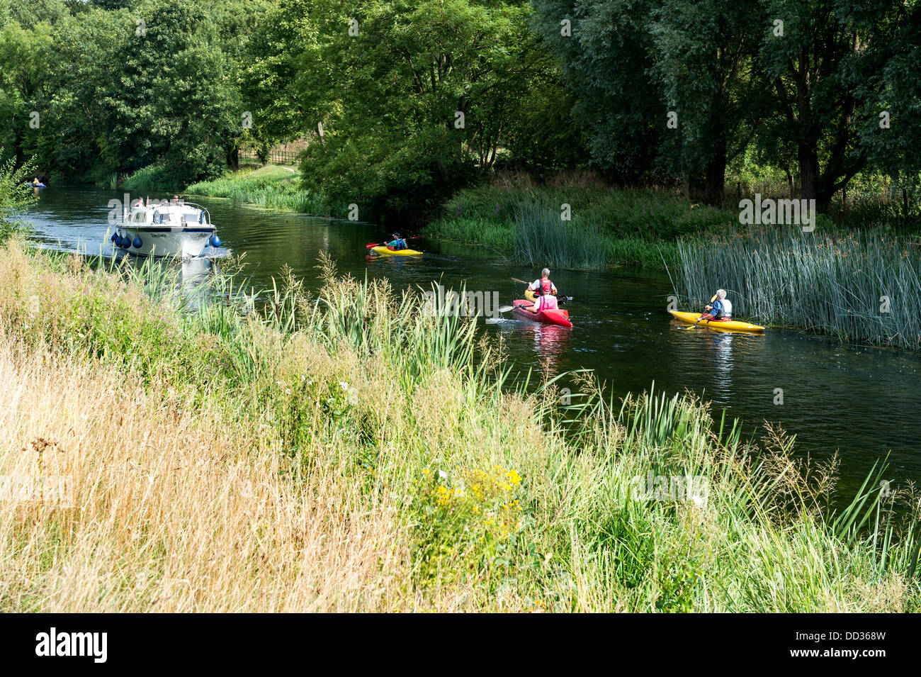 Launch canoe hi-res stock photography and images - Alamy