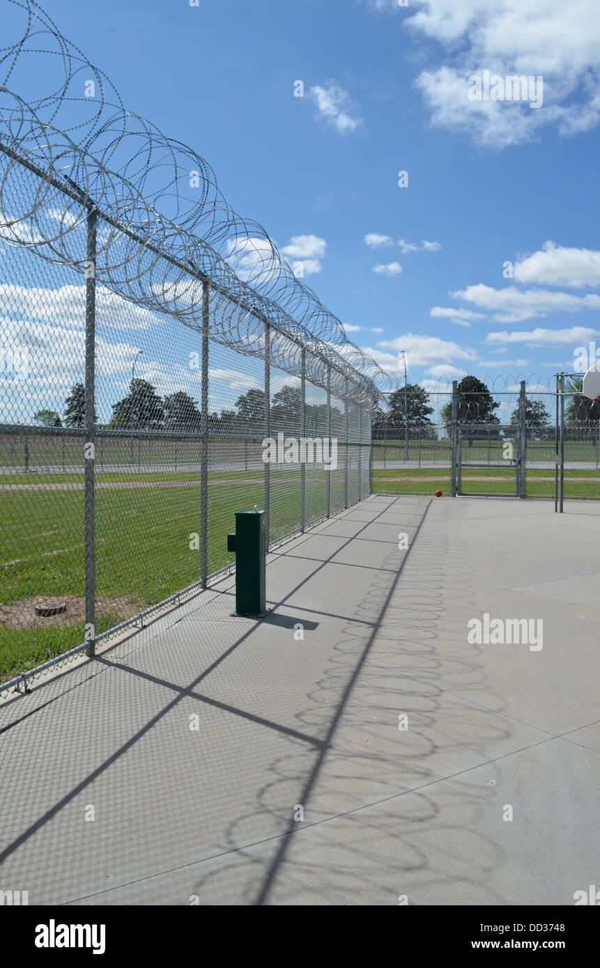 Exercise yard prison hi-res stock photography and images - Alamy