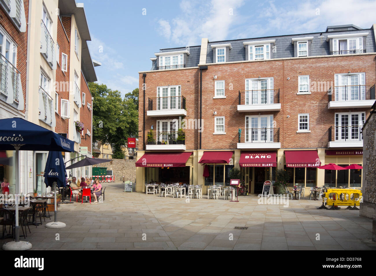 Pavement Cafe Bars Restaurants In High Resolution Stock Photography and ...