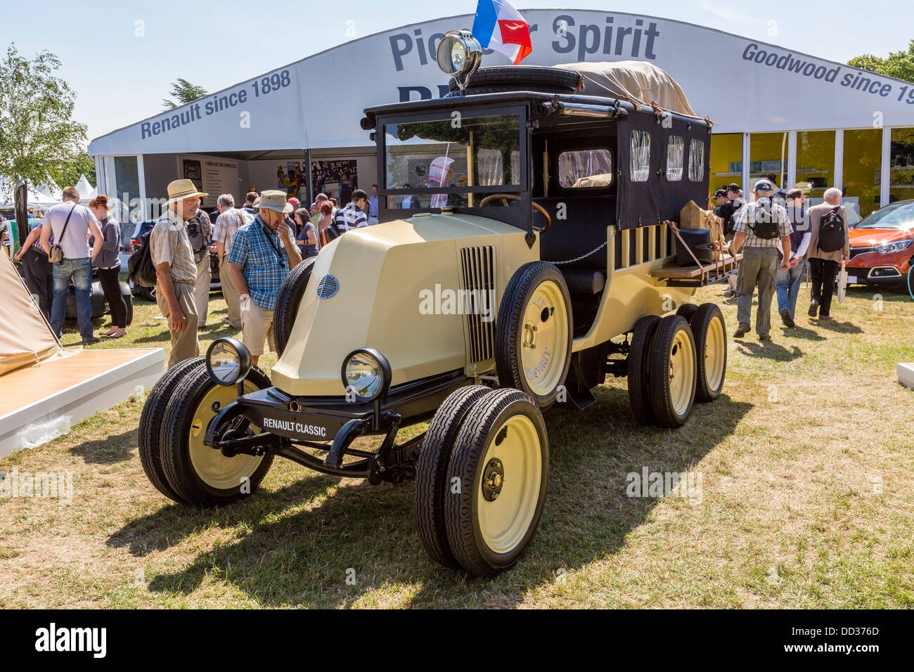 Charabanc hi-res stock photography and images - Alamy