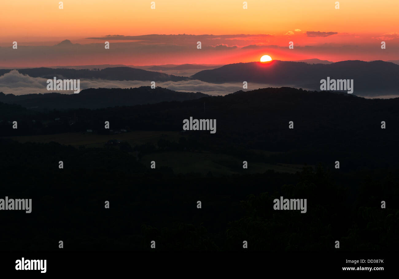 Earliest sunrise hi-res stock photography and images - Alamy