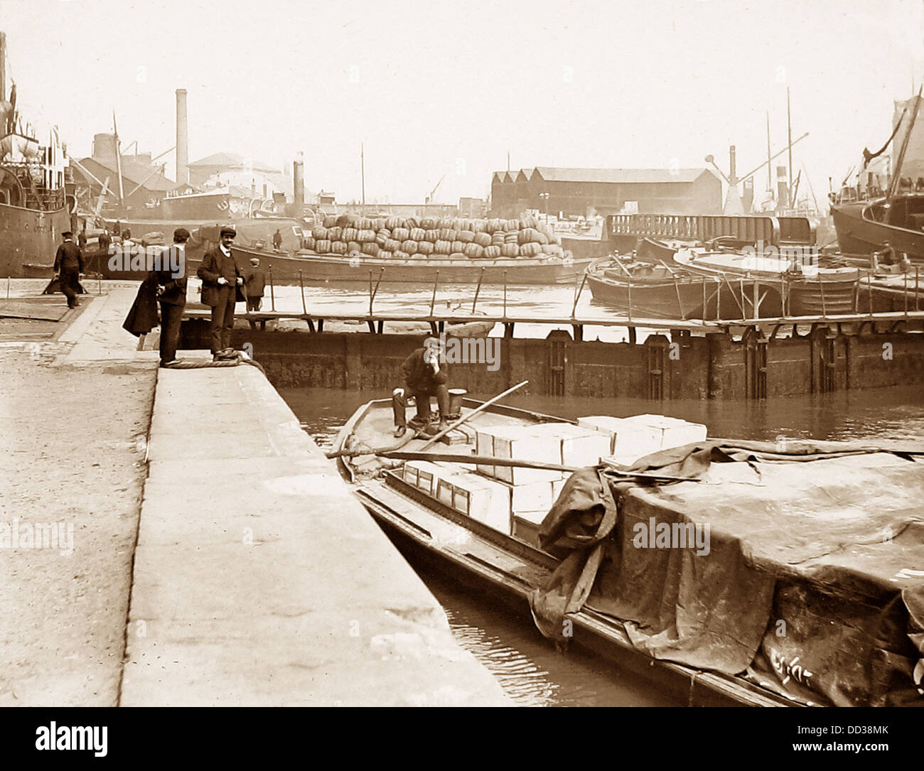 Port of london docks hi-res stock photography and images - Alamy