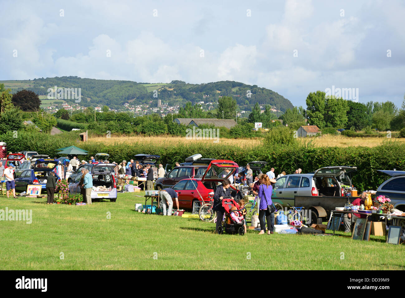 Car boot sale hi-res stock photography and images - Alamy