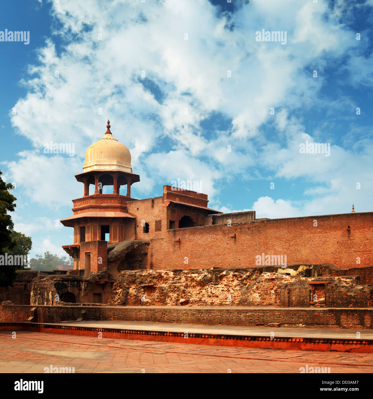 Ancient fort hi-res stock photography and images - Alamy