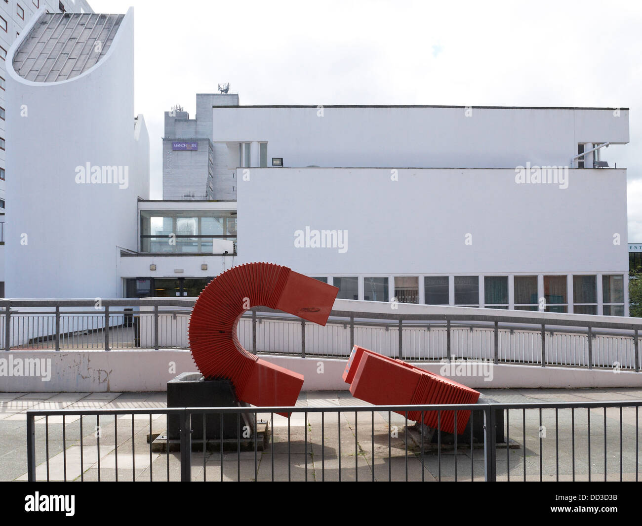 Barnes wallis hi-res stock photography and images - Alamy