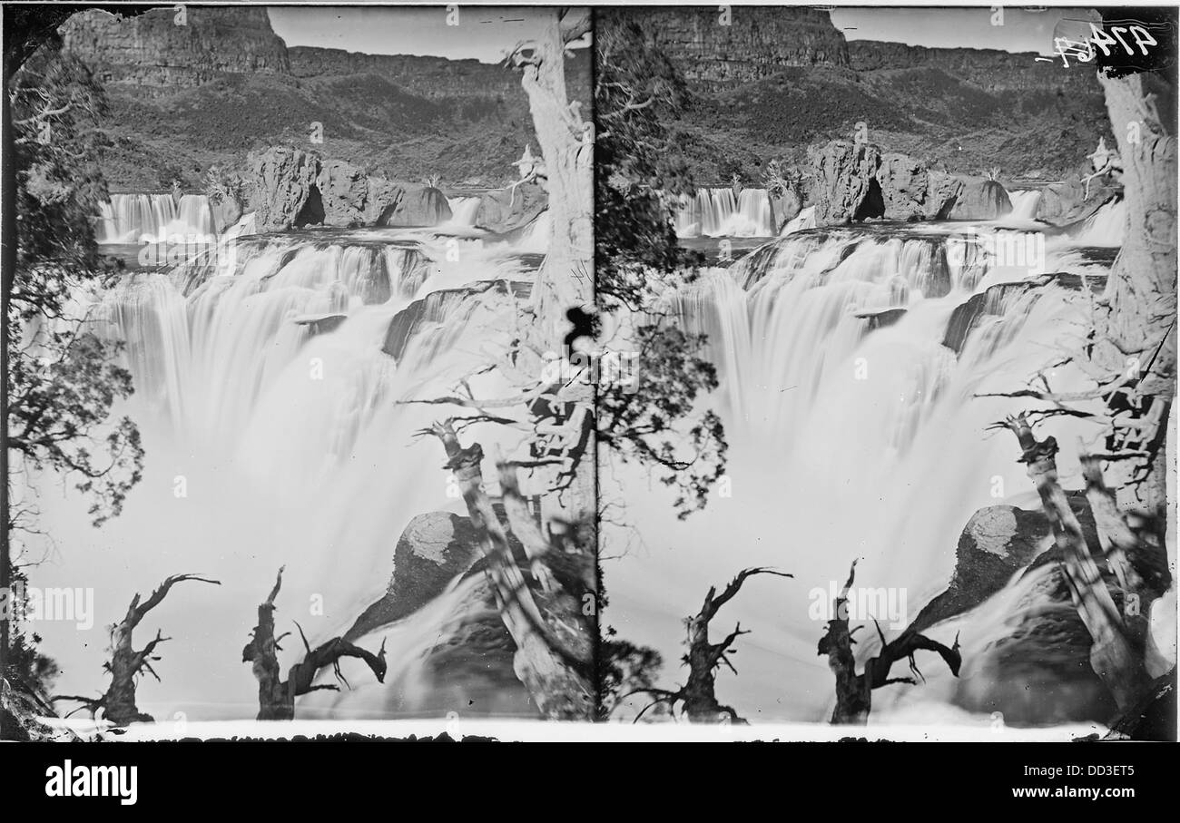 Shoshone Falls, a scenic waterfall located on the Snake River in Idaho ...