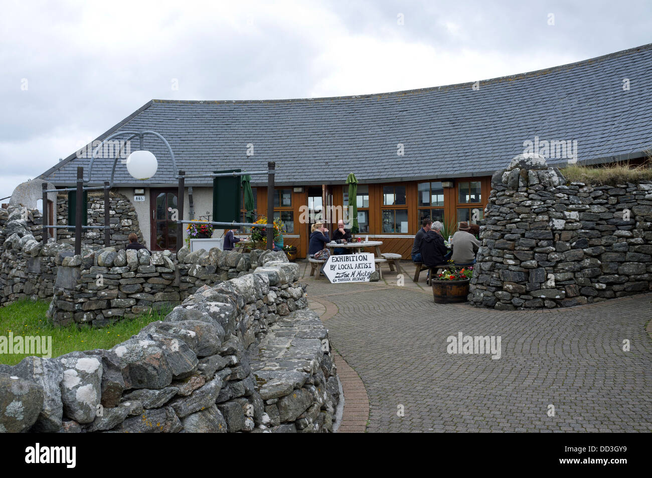 Callanish visitor centre hi-res stock photography and images - Alamy