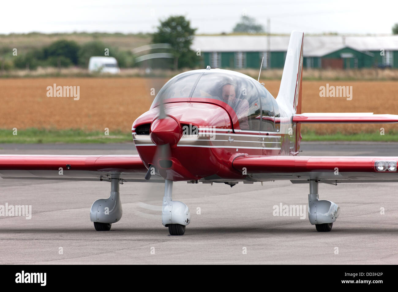 Robin Dr400 180 Regent High Resolution Stock Photography and Images - Alamy