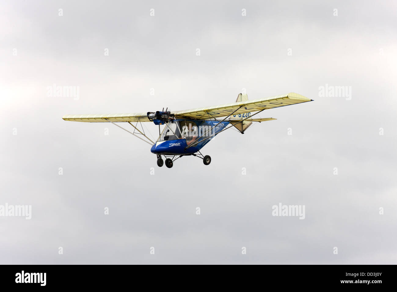 Microlight thruster hi-res stock photography and images - Alamy