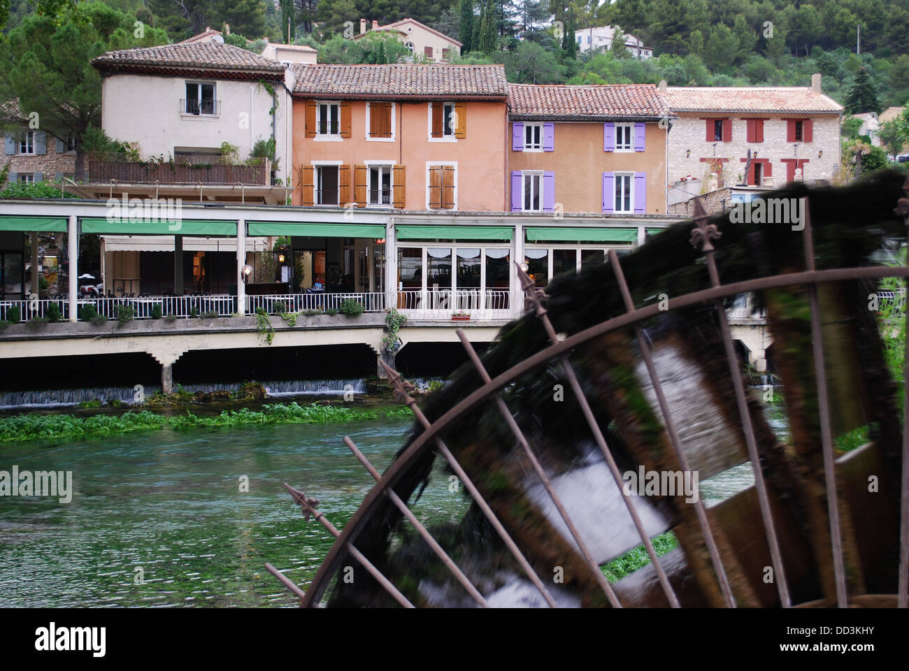 Fontaine de Vaucluse village on Sorgue river clean green water ...