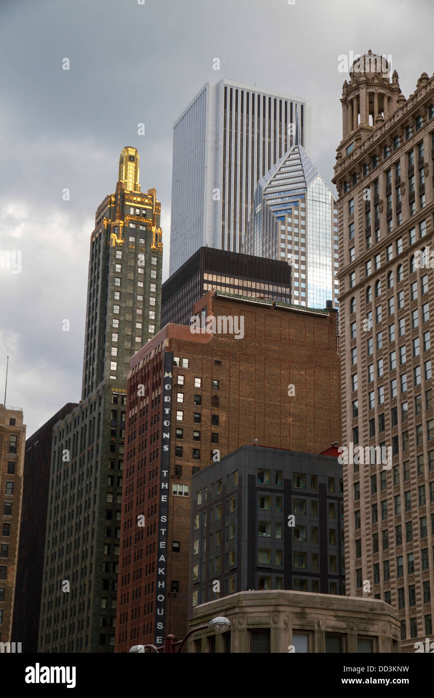 Chicago skyline daytime hi-res stock photography and images - Alamy