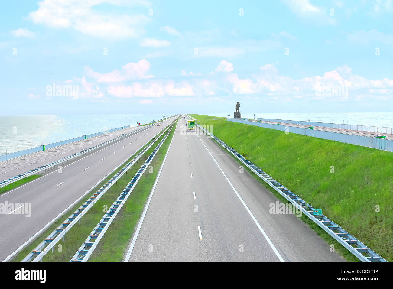 Dam netherlands road hi-res stock photography and images - Alamy
