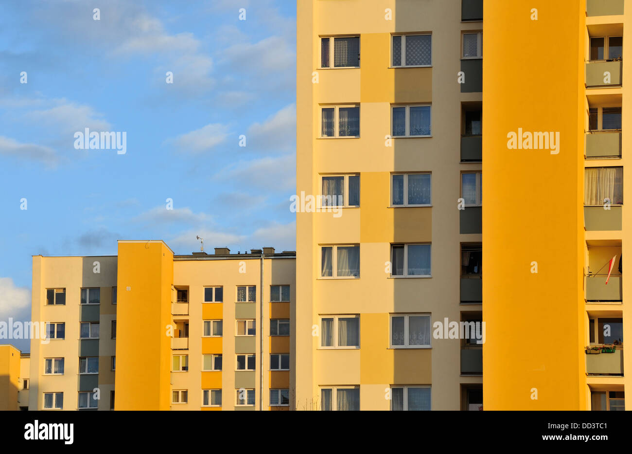 Poland blocks high rise flats hi-res stock photography and images - Alamy