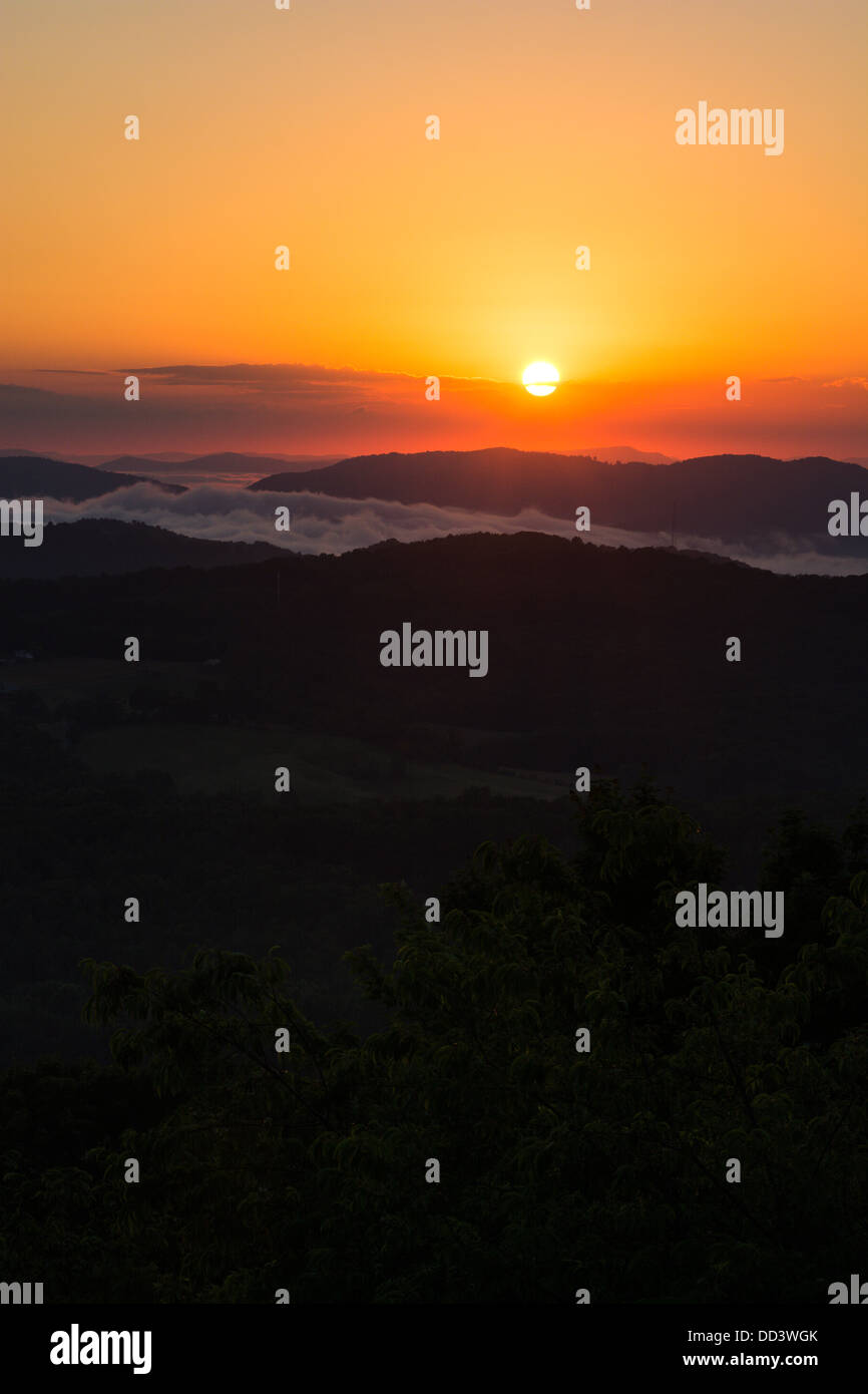 Earliest sunrise hi-res stock photography and images - Alamy
