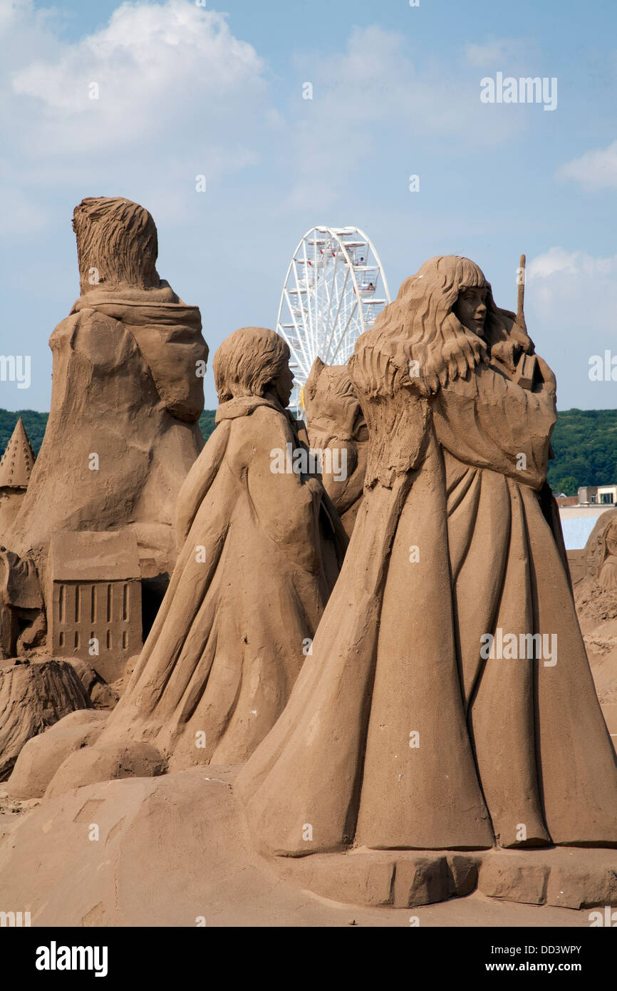 Hollywood sand sculptures at the Weston Sand Sculpture Festival 2013 ...