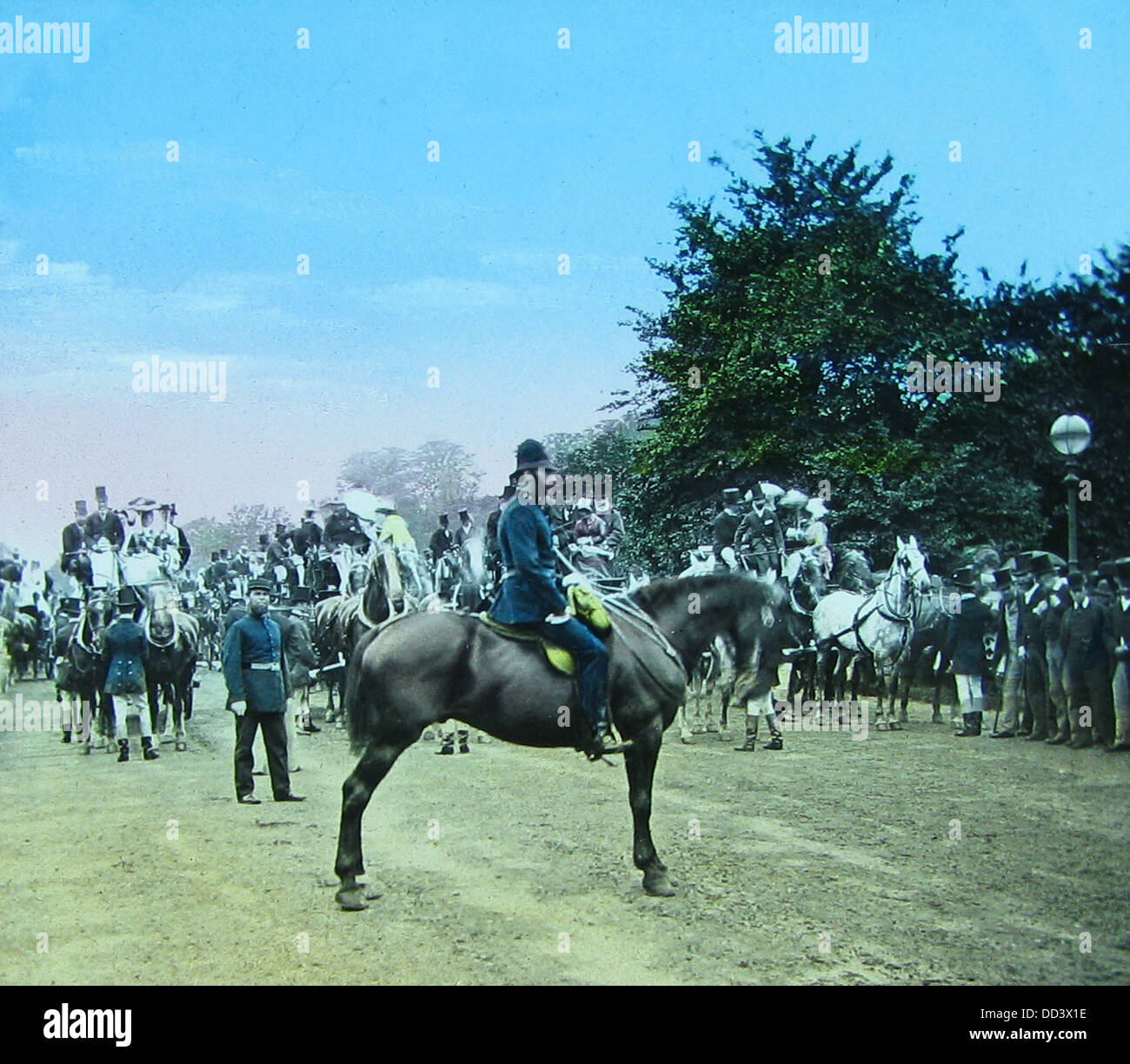 Old victorian coach and horse hi-res stock photography and images - Alamy